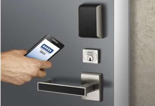 SARGENT IN120 WiFi lock, quand le Wi-Fi sécurise votre porte d’entrée.
